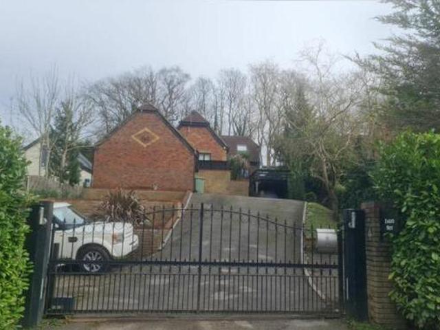 4 Bedroom Detached House For Sale In Gravesend