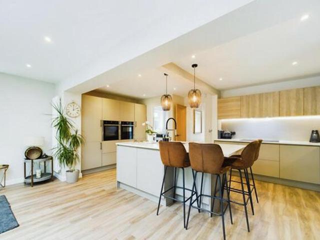 4 Bedroom Detached House For Sale In Great Glen