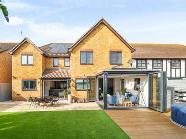 4 Bedroom Detached House For Sale In Great Denham