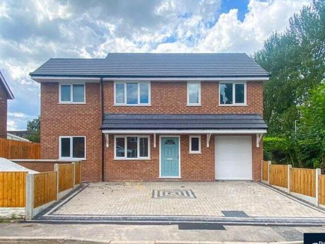 4 Bedroom Detached House For Sale In Great Wyrley