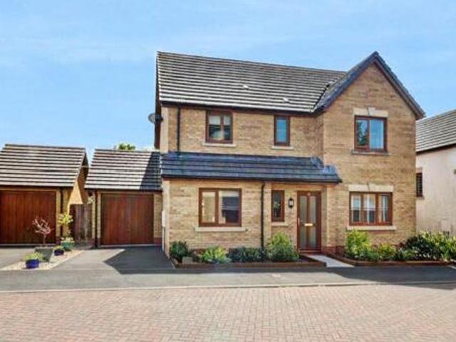 4 Bedroom Detached House For Sale In Great Torrington, Devon