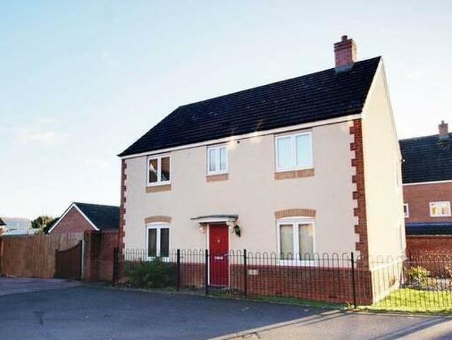 4 bedroom detached house for sale in Greenways Barnwood Gloucester GL4 3SA GL4