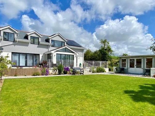 4 bedroom detached house for sale in Green Hill Egloshayle Wadebridge PL27
