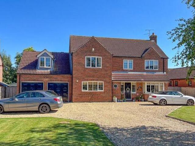 4 Bedroom Detached House For Sale In Green Lane