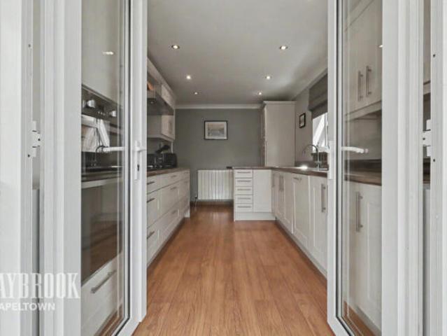 4 bedroom detached house for sale in Greenhead Gardens, Chapeltown, S35