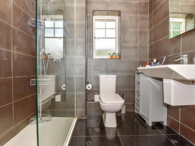 4 bedroom detached house for sale in Greenhill, Staplehurst, Tonbridge, Kent, TN12