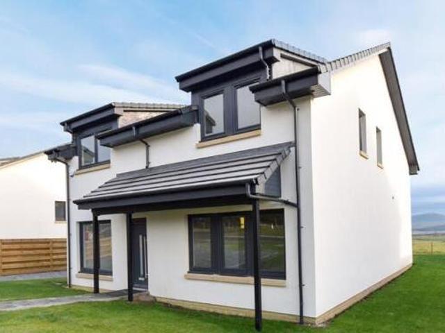 4 Bedroom Detached House For Sale In Greenrig Road, Hawksland
