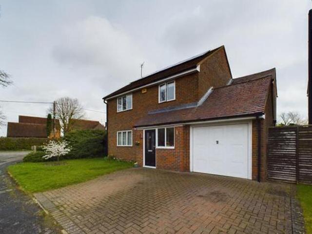 4 Bedroom Detached House For Sale In Grendon Underwood, Aylesbury