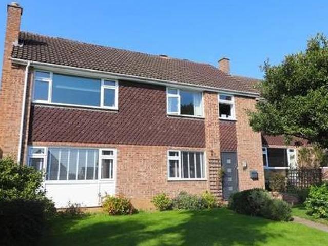 4 bedroom detached house for sale in Gretton Road Winchcombe GL54