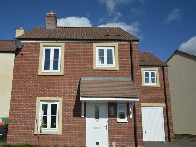 4 bedroom detached house for sale in Greville Road Clutton Bristol BS39