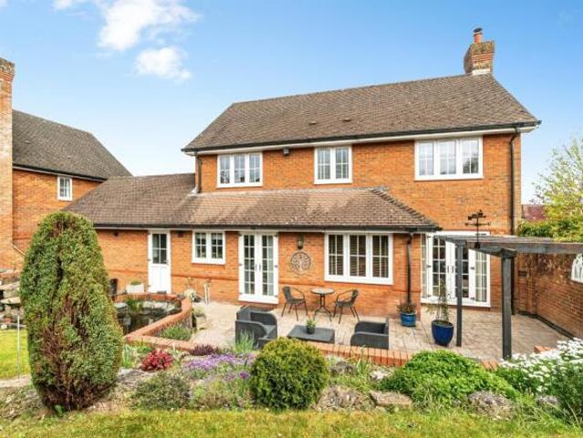 4 bedroom detached house for sale in Grosvenor Close, Hatch Warren, Basingstoke, RG22
