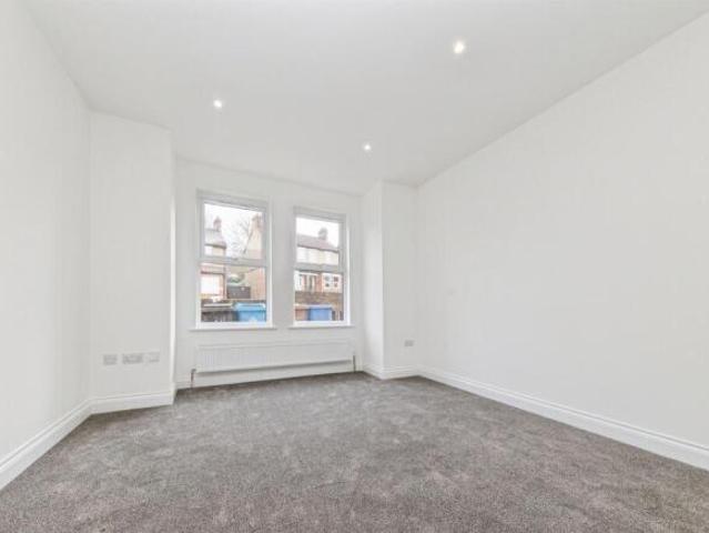 4 bedroom detached house for sale in Grove Lane, Ipswich, IP4