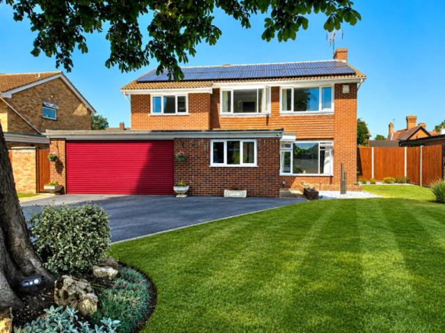 4 bedroom detached house for sale in Grovelands, Barnwood, Gloucester, GL4