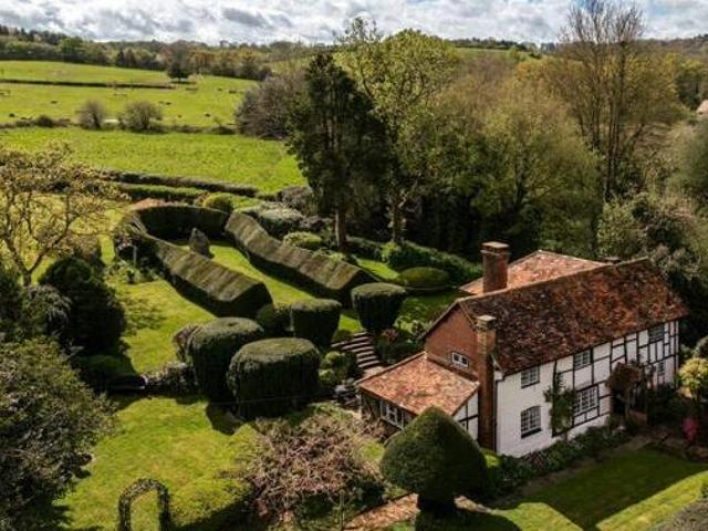 4 Bedroom Detached House For Sale In Guildford, Surrey