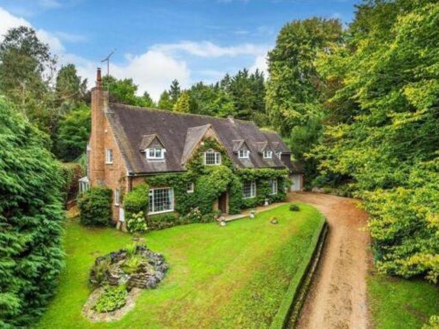4 Bedroom Detached House For Sale In Guildford, Surrey