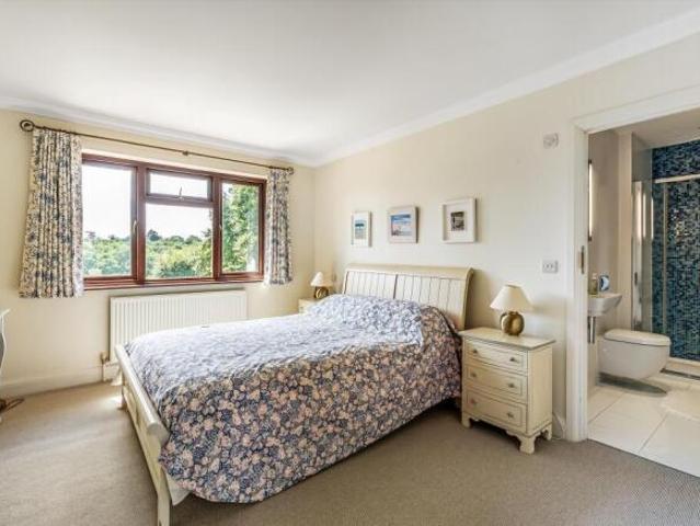 4 bedroom detached house for sale in Guildown Road, Guildford, Surrey, GU2