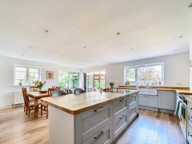 4 Bedroom Detached House For Sale In Gundleton, Alresford