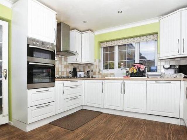 4 Bedroom Detached House For Sale In Gunthorpe