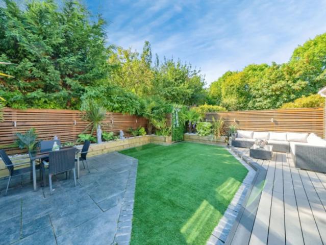 4 bedroom detached house for sale in Dovecote Green, Warrington, WA5