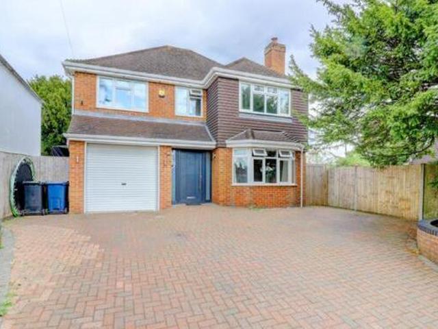 4 Bedroom Detached House For Sale In Downley, High Wycombe