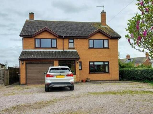 4 Bedroom Detached House For Sale In Dowsby, Bourne