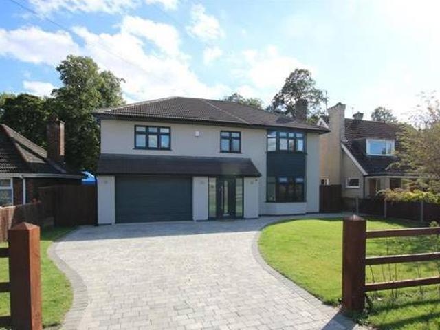 4 bedroom detached house for sale in Doddington Road Lincoln LN6