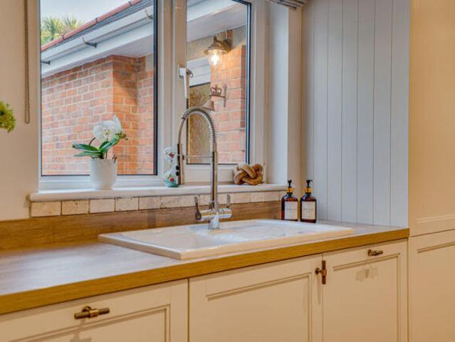 4 bedroom detached house for sale in Dodwell Lane, Southampton, SO31