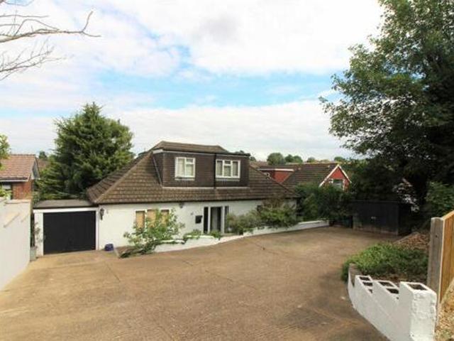 4 Bedroom Detached House For Sale In Davis Estate, Kent