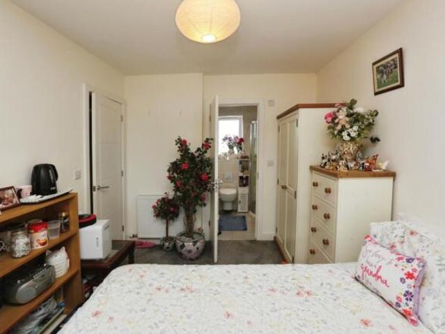 4 bedroom detached house for sale in Dairy Close, Sholing, Hampshire, SO19