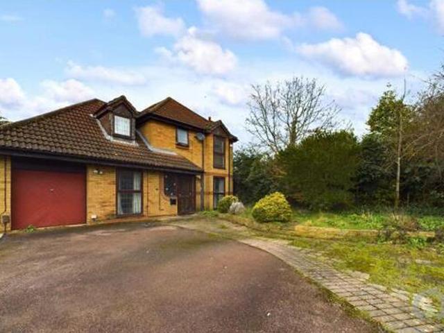 4 Bedroom Detached House For Sale In Dallington, Northampton