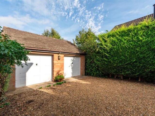 4 bedroom detached house for sale in Darlow Drive, Biddenham, Bedfordshire, MK40
