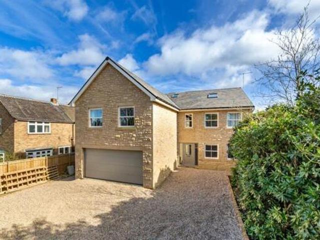 4 Bedroom Detached House For Sale In Darras Hall