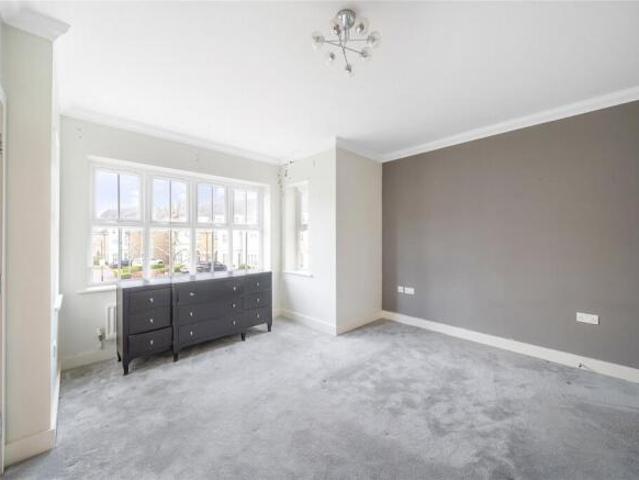 4 bedroom detached house for sale in Deveraux Close, Beckenham, BR3
