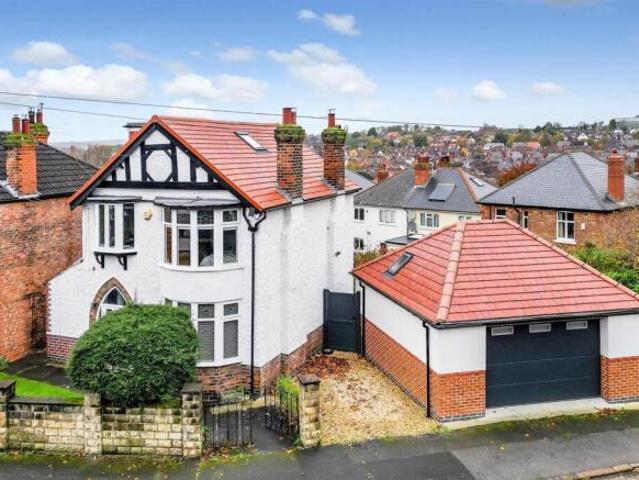 4 bedroom detached house for sale in Devonshire Crescent, Nottingham, NG5