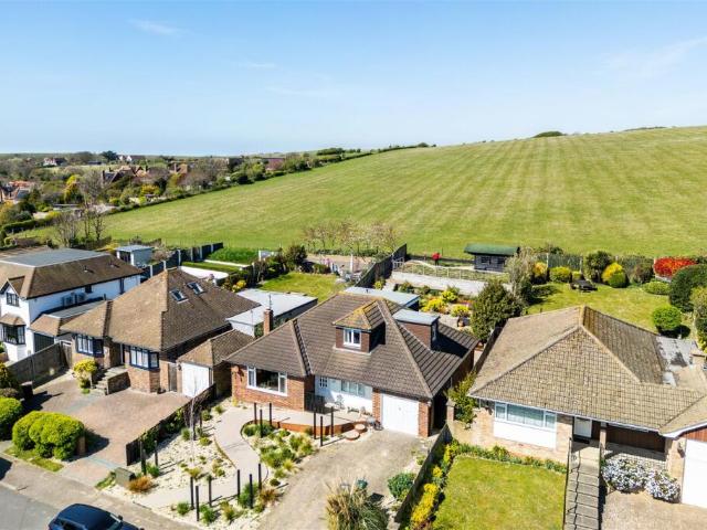 4 bedroom detached house for sale in Dean Court Road, Rottingdean, BN2