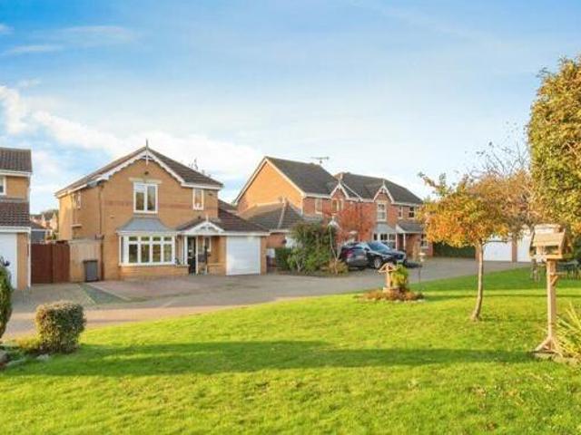 4 Bedroom Detached House For Sale In Deanshanger