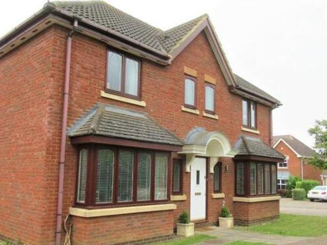 4 Bedroom Detached House For Sale In Deanshanger