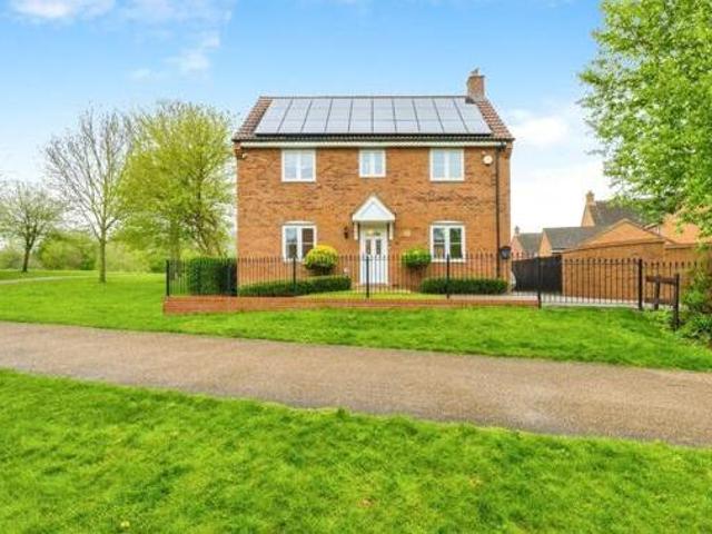 4 Bedroom Detached House For Sale In Deanshanger