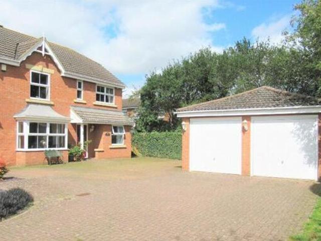 4 Bedroom Detached House For Sale In Deanshanger