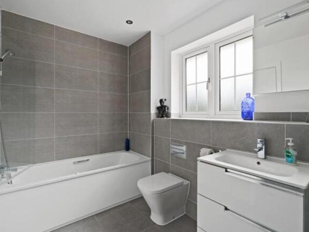 4 bedroom detached house for sale in Deeble Way, Netley Abbey, Hampshire, SO31