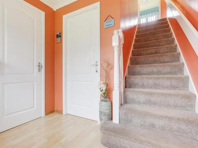4 bedroom detached house for sale in Deer Park Drive, Arnold, NG5