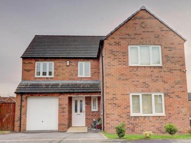4 Bedroom Detached House For Sale In Delves Lane, Consett