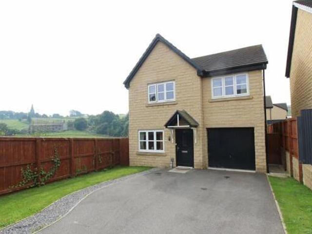 4 Bedroom Detached House For Sale In Denholme, Bradford