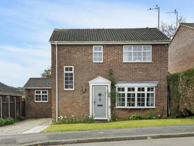 4 Bedroom Detached House For Sale In Desborough
