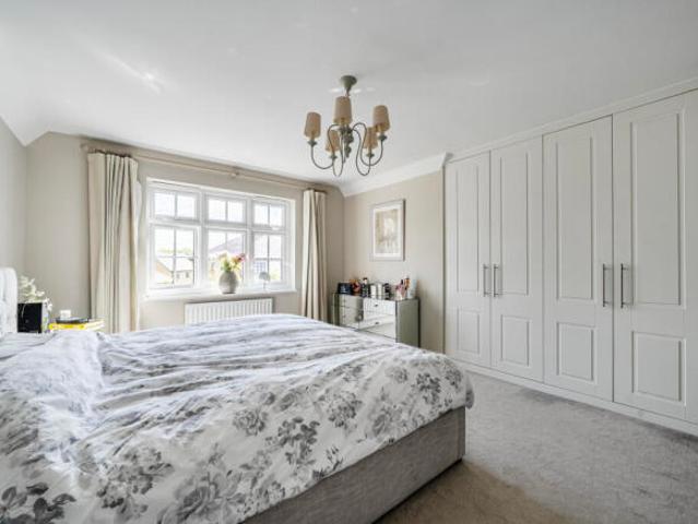 4 bedroom detached house for sale in Diamond Crescent, Abbey Farm, Swindon, SN25