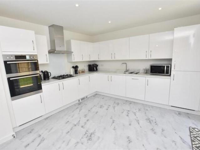 4 bedroom detached house for sale in Dilkes Drive, LE2
