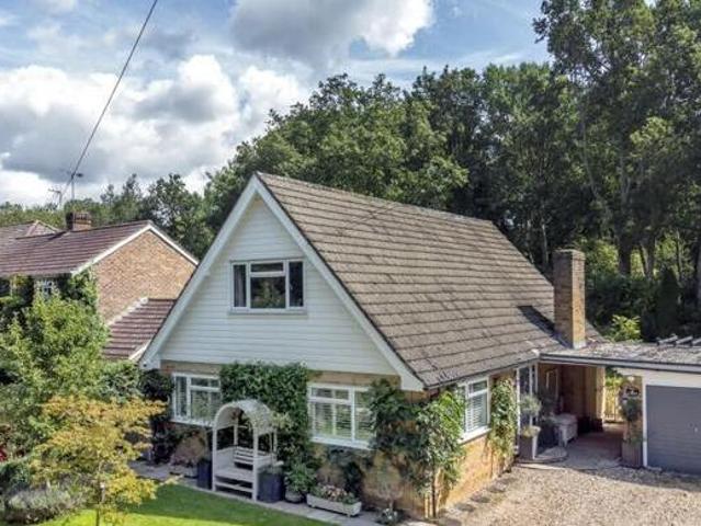 4 Bedroom Detached House For Sale In Dipley Common, Hook