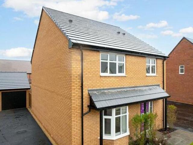 4 Bedroom Detached House For Sale In Drakes Broughton