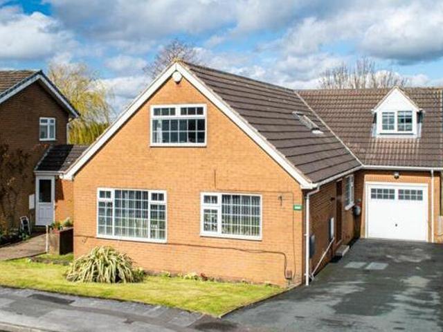 4 Bedroom Detached House For Sale In Drighlington
