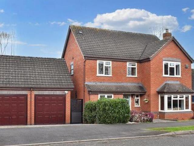 4 Bedroom Detached House For Sale In Droitwich Spa, Worcestershire